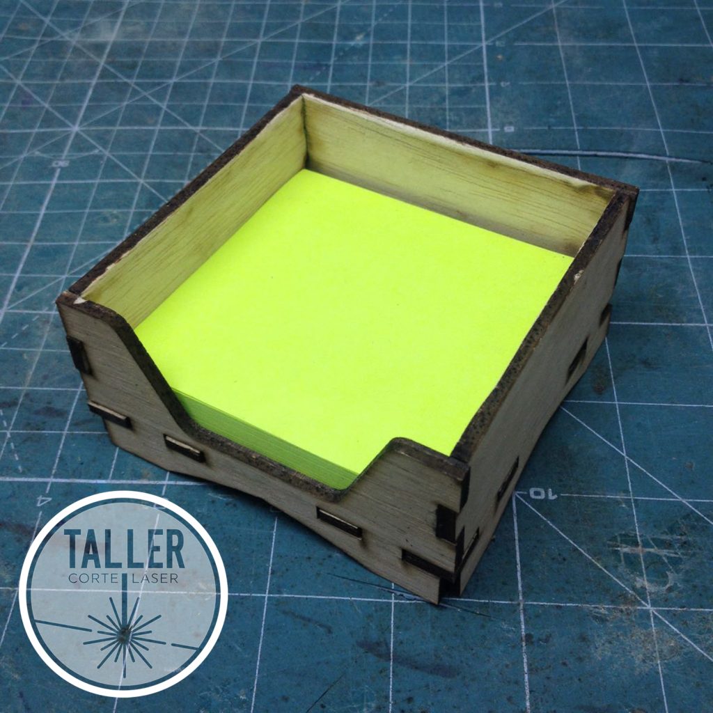 Porta post-it de Eucalipto - Taller Corte Láser